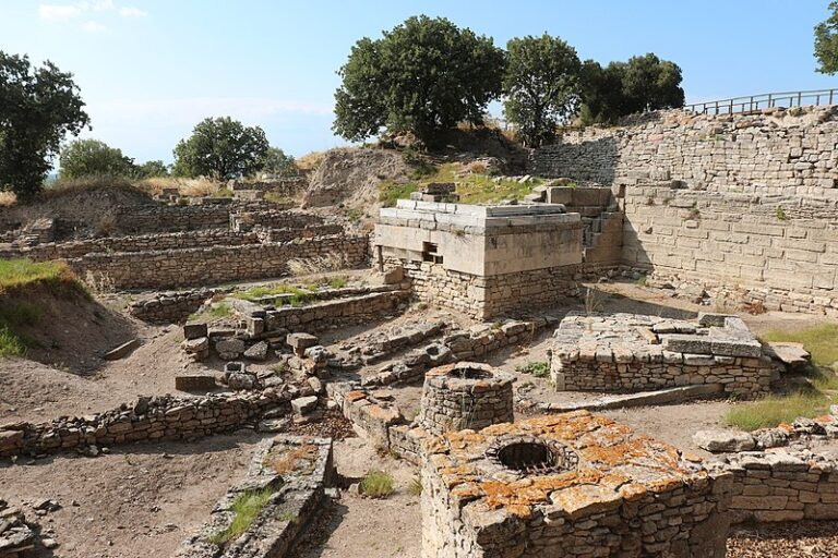 Archaeological Discoveries - 15 Most Famous - Have Fun With History